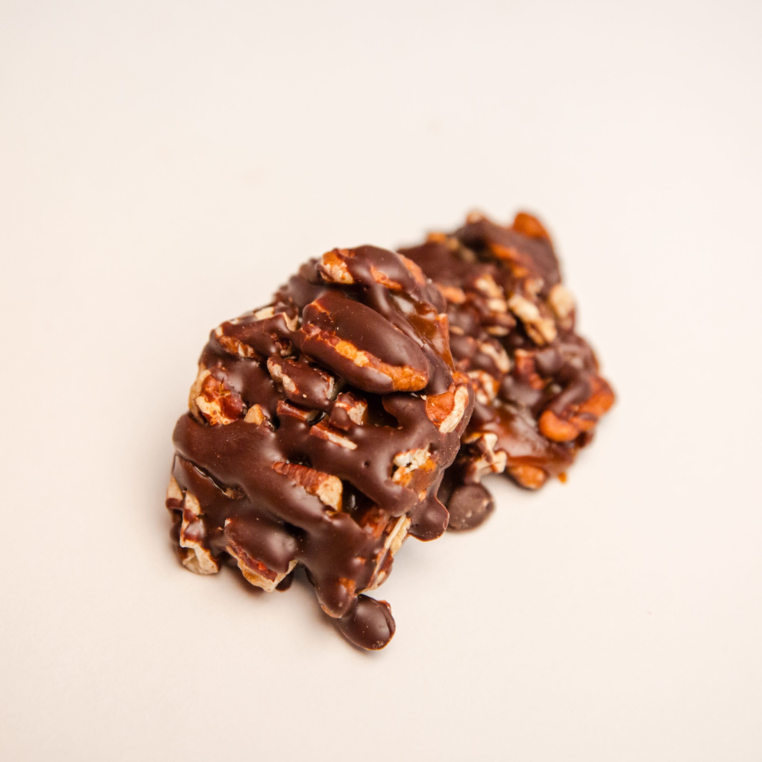Pecan Caramel Nut Cluster - XO'Xocolati